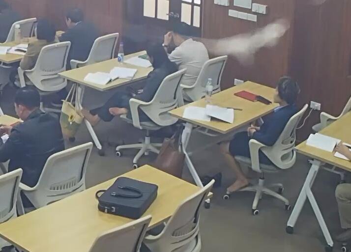 The 3xladys remove heels relax their feet at the same time!